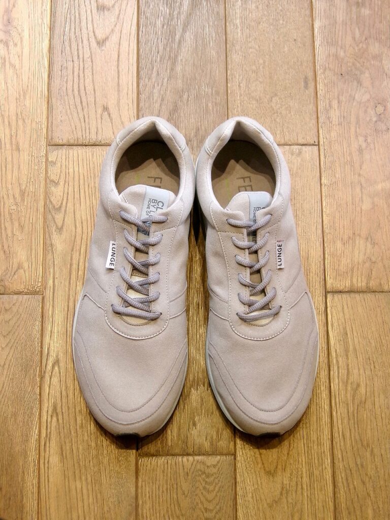 Our shoes will make you float on air! / LUNGE Classic Walk | STEPS ...